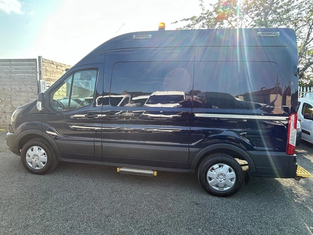 FORD TRANSIT 350 TDCi ECO BLUE RWD L2H3 MWB NoVAT 07379 701842 £7,475. ...