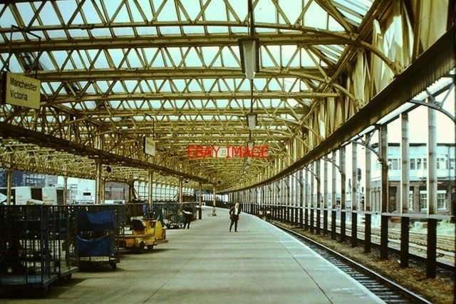 PHOTO MANCHESTER Victoria Railway Station Bay Platforms V4 Originally ...