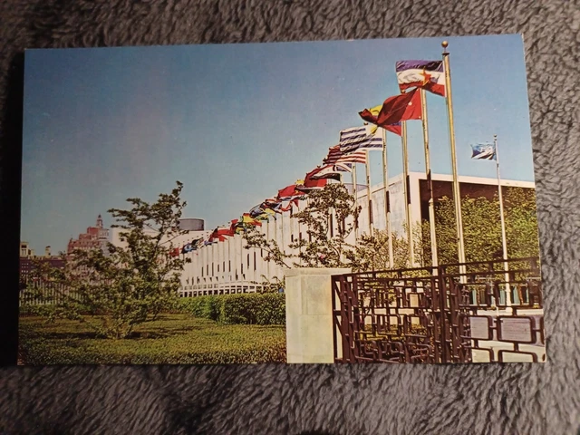 POSTCARD VINTAGE UNUSED UN Flags Of Member States United Nations UN New ...