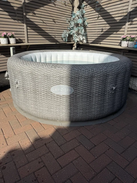 LAY-Z-SPA HONOLULU AIRJET Hot Tub with accessories £260.70 - PicClick UK