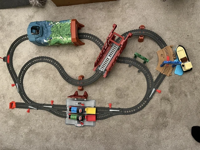 THOMAS THE TANK engine trackmaster Blue Mountain Quarry With Talking ...
