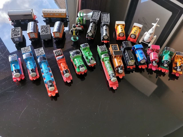 THOMAS THE TANK Engine And Friends Trains and Carriages and Fat ...