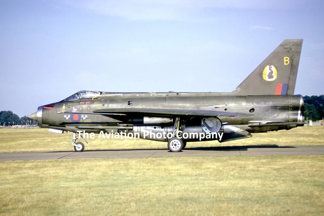 RAF 19 SQUADRON English Electric Lightning F.2A XN781/B (1975 ...
