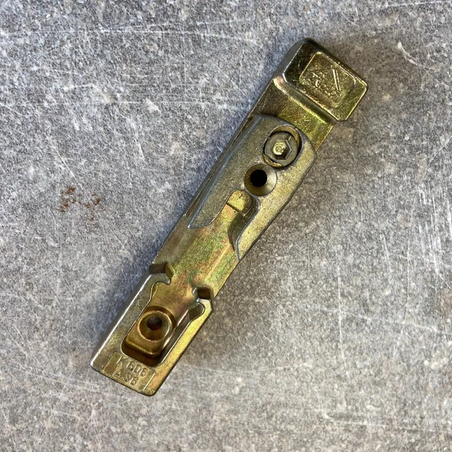 ROTO CENTRO 100 Kippschließblech DK Schließstück K606 A36 EUR 20,00 ...