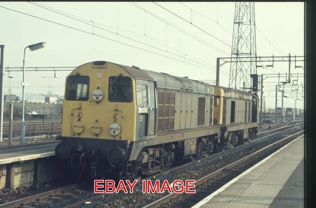 ORIGINAL 35MM SLIDE CLASS 20 LOCO NO 20074 AT BESCOT 2/75 £10.50 ...