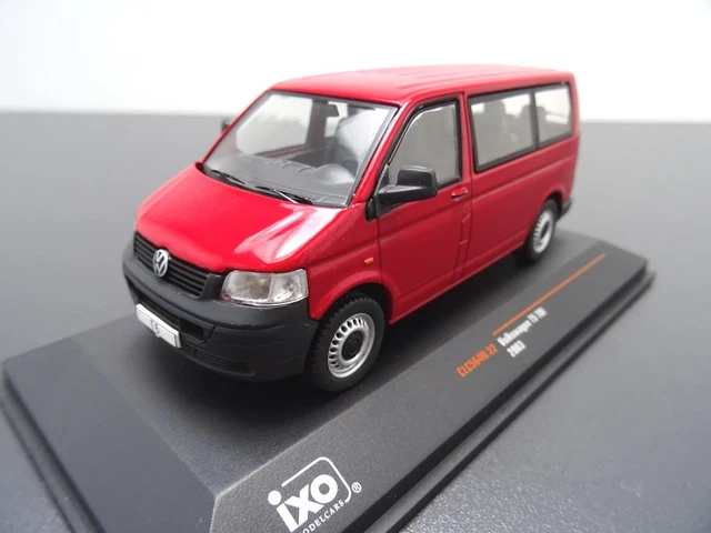 + VOLKSWAGEN VW T5 Bus Transporter Multivan Modellauto rot 1:43 IXO ...