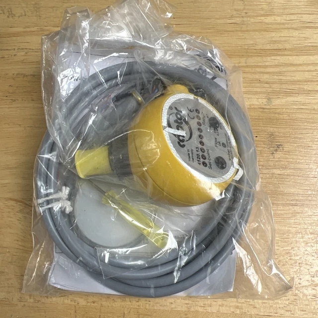 CAPTOR 4120.13A CALORIMETRIC Flow Meter Switch 24VDC LED display £125. ...