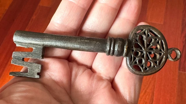 16TH/17TH CENTURY VENETIAN Key, Italy, Renaissance, Haute Epoque £262. ...