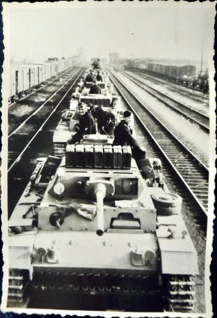 GERMAN PHOTO WW2 WWII ARCHIVE : Chars PANZER IV sur RAIL / TRAIN EUR 11 ...
