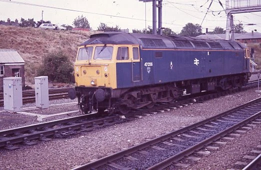 ORIGINAL COLOUR SLIDE of 47256 BR class 47 diesel loco £2.25 - PicClick UK
