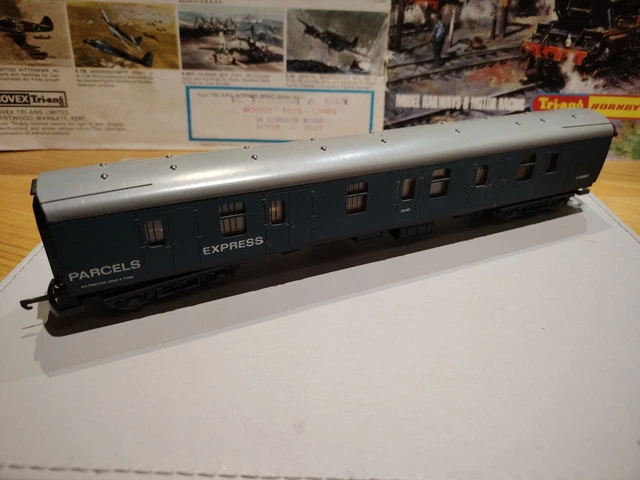 LIMA OO GAUGE 305341 Express Parcels Coach BR Blue, Unboxed. £15.08 ...