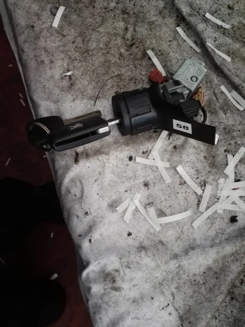 4162XT BARILLET PORTE av pour PEUGEOT 207 5-portes 1.6 HDi FAP SW 2006 ...