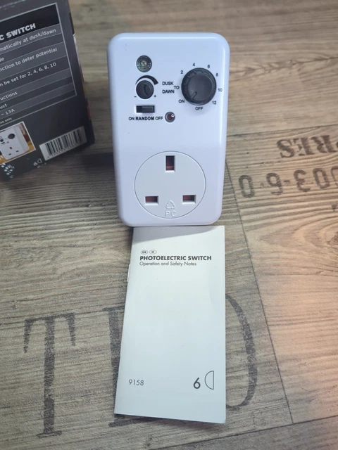 POWERFIX PHOTO ELECTRIC Switch/ Auto Disk Dawn Light/ Lamp Controller £ ...