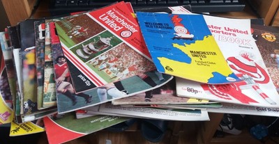 MANCHESTER UNITED FOOTBALL PROGRAMMES 1970s-1990s (51 in total) £15.00 ...
