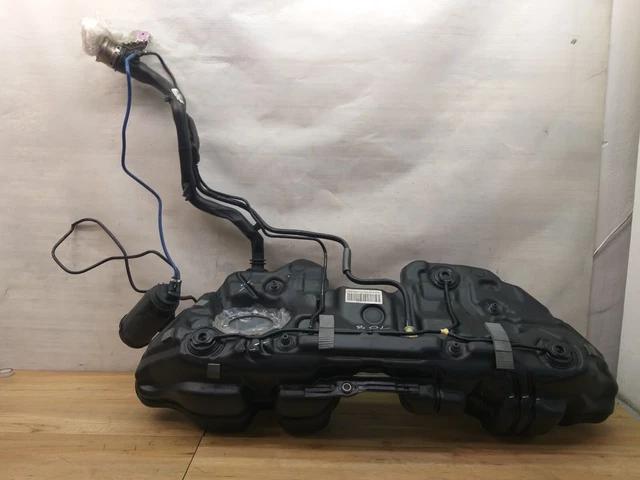 MERCEDES W205 LIMO AMG C63 Tank Kraftstofftank Kraftstoffbehälter ...
