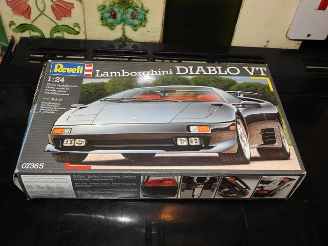 REVELL 07365 LAMBORGHINI Diablo VT 1/24 Scale Model car Kit EUR 20,81 ...