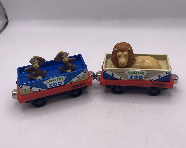 THOMAS THE TANK Engine & Friends Zoo Cars Lion ( Makes Sound ...