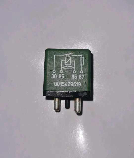 ORIGINAL MERCEDES W124 R129 W201 W202 Relais Gebläse Kraftstoffpumpe ...