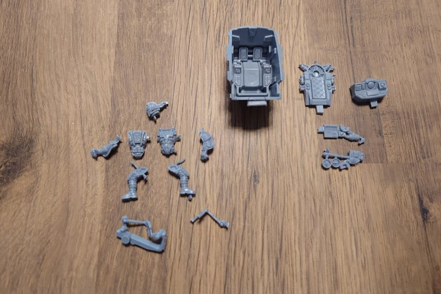 IMPERIAL KNIGHT PILOT Sir Hekhtur In Cockpit 40K £11.50 - PicClick UK