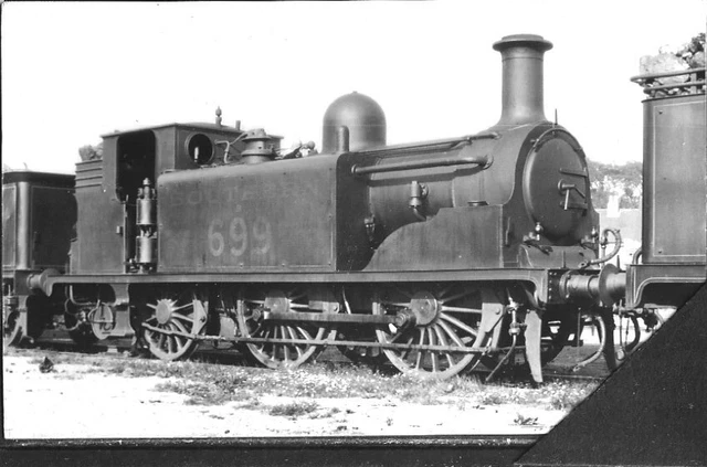 SOUTHERN RAILWAY - 700 Class 0-6-0T No. B 699- Vintage Image - # L9005 ...