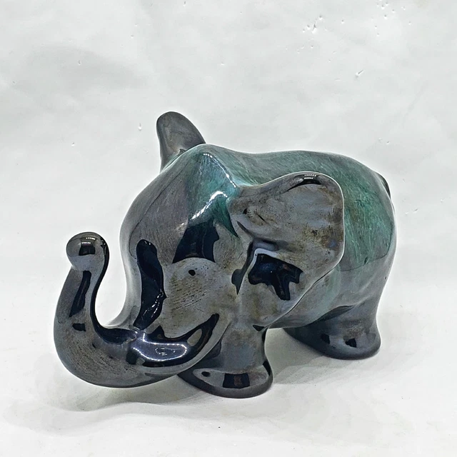 VINTAGE BLUE MOUNTAIN Pottery Baby Elephant Raised Trunk Figurine Good ...