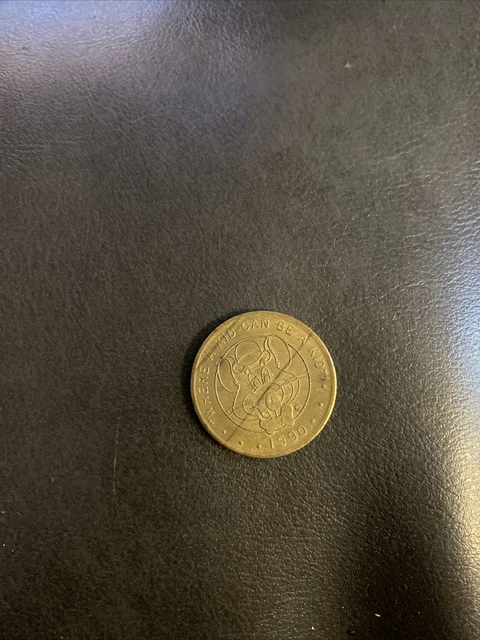 SHOWBIZ PIZZA CHUCK E. Cheese's 1990 Arcade Game Token 24mm £6.96 ...