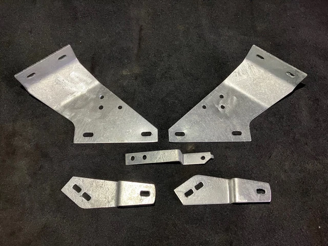 LAND ROVER DEFENDER 90/110/130 Galvanised Bulkhead Chassis Mounts ...