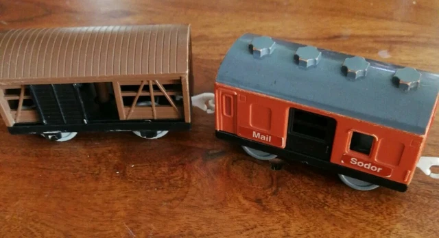 SODOR MAIL TRUCKS Tomy Thomas & Friends Trackmaster Blue Mountain ...