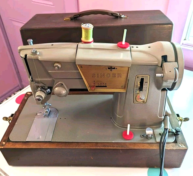 VINTAGE 1960S.HEAVY DUTY SINGER All Metal Sewing Machine In Wood Case ...