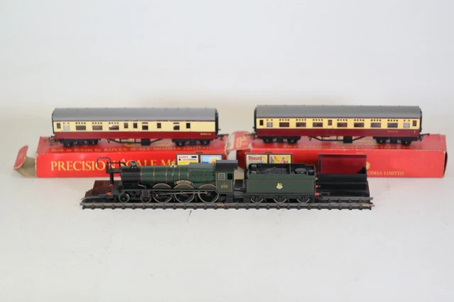 HORNBY MORLAIS CASTLE Model Train with Tri-ang and Rovex Carriages £75. ...