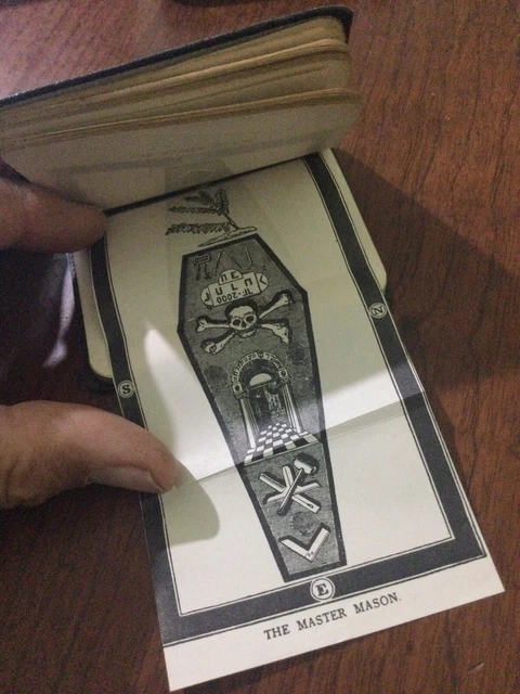 SCOTTISH RITUAL OF CRAFT FREEMASONRY small BOOK Illustrations Leather ...