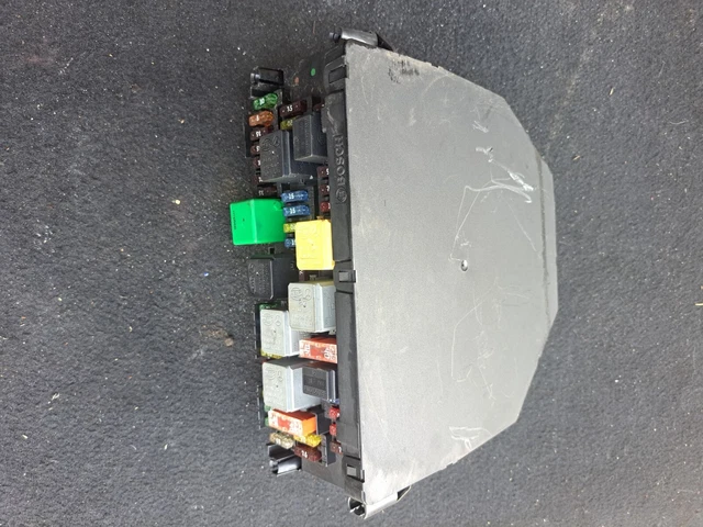 E12 MERCEDES BENZ W212 Caja de Fusibles Relés A2129008307 EUR 98,49 ...