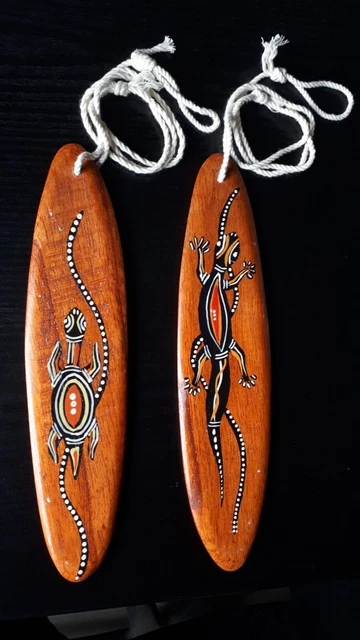 1 SCHWIRRHOLZ BULLROARER Tjurunga Australien Aborigines Schildkröte ...