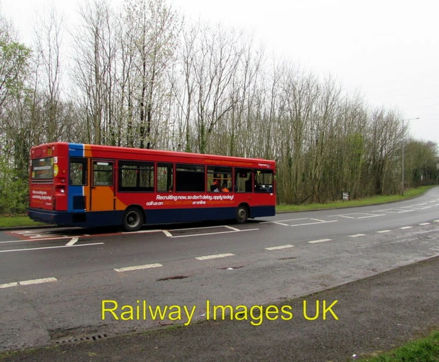 BUS PHOTO - Stagecoach trainee bus drivers under instruction Cwmbran ...
