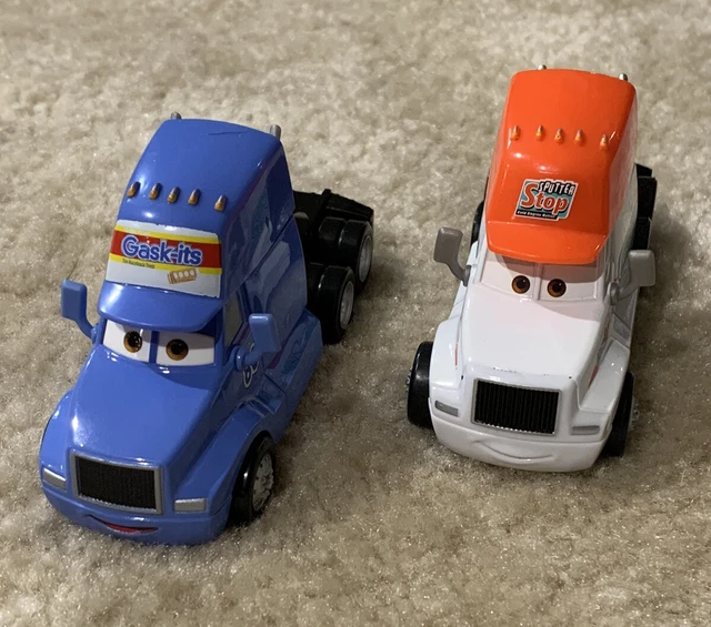 DISNEY DELUXE PIXAR Cars - Dan Haulin & Dale Roofolo Haulers EUR 5,95 ...