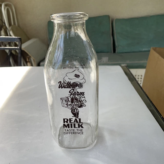 VINTAGE WILLOW FARM Real Milk Taste The Difference Quart Milk Bottle ...