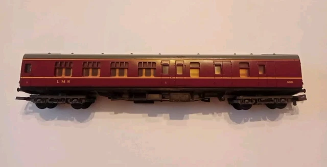 HORNBY R423 OO Gauge LMS CORRIDOR BRAKE COACH Class 5051 Maroon £9.99 ...