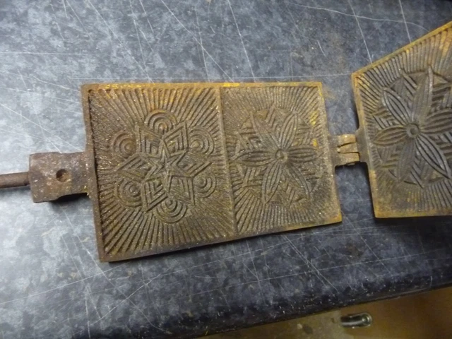 ANTIQUE CAST IRON waffle mold waffle waffle embosser £35.99 - PicClick UK