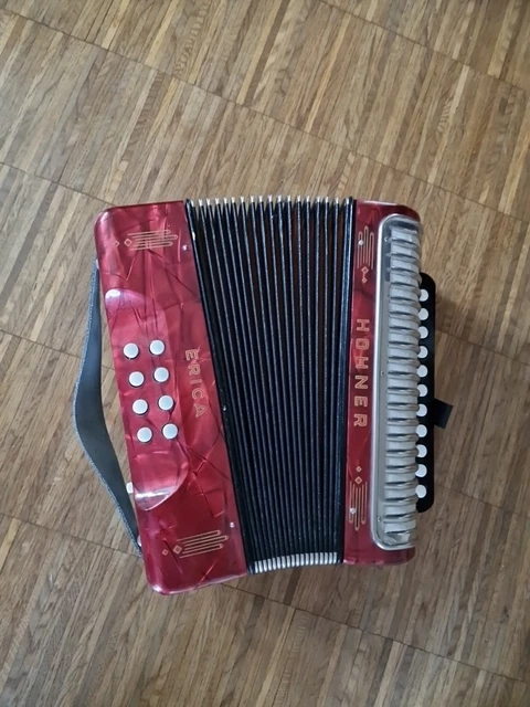 HOHNER ERICA AKKORDEON, Rot, Gebraucht EUR 250,00 - PicClick DE
