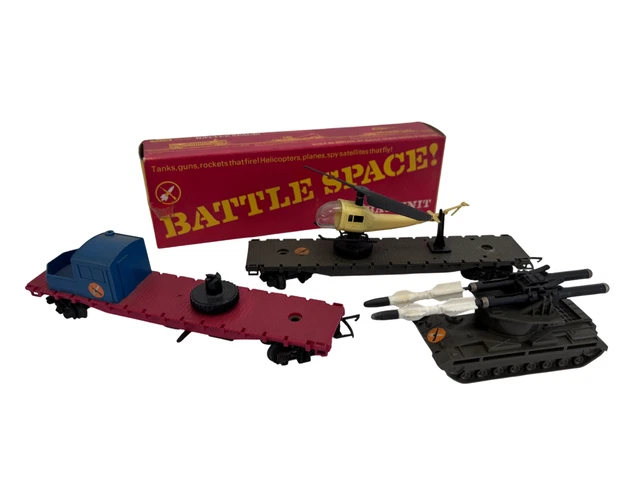 TRIANG HORNBY &BATTLE Space! Combat Unit" Military Train Set & Tank ...