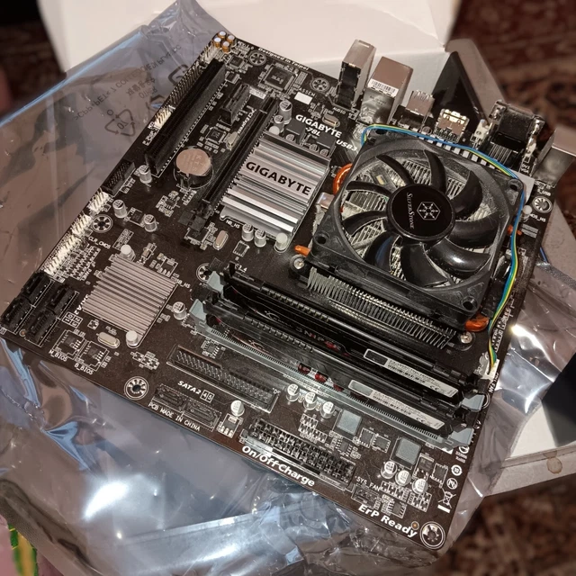 GIGABYTE 78LMT USB3 r2 Inc': 16G DDR3 and AMD Athlon 4Core Processor £ ...