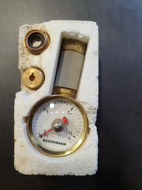 ORIGINAL BRAUKMANN MANOMETER (Vintage), Messinggehäuse mit Adaptern etc ...