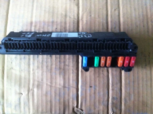 BOITE A FUSIBLE 6114 6957330 02 BMW E60 2006 520D EUR 50,62 - PicClick FR