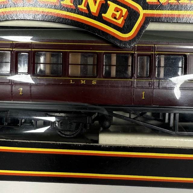 MAINLINE 37-109 OO LMS 57ft panelled composite coach 3621 maroon (200 ...
