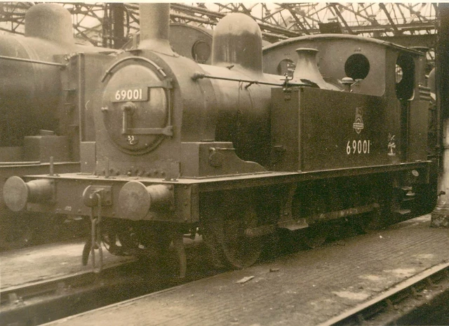 RAILWAY STEAM LOCO 69001 - HULL SPRINGHEAD - REAL PHOTO 16x11CM - C1952 ...