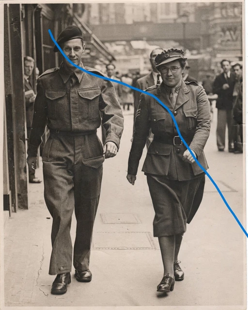 WW2 SOLDIER RTR Royal Tank Regiment FANY First Aid Nursing Yeomanry £14 ...