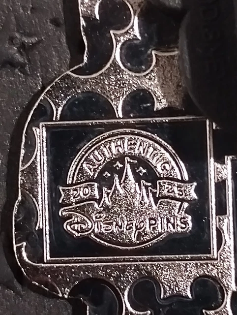 2025 GOOFY DISNEY Parks Dated 2025 New Year Goofy Mystery Box Trading ...