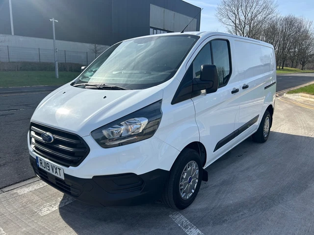 FORD TRANSIT CUSTOM panel van 1 owner A1 condition ULEZ EURO 6 ( VAT ...
