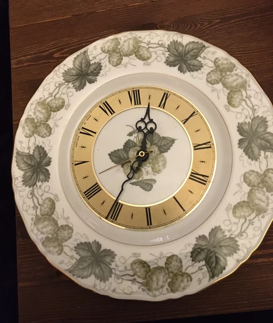 ROYAL WORCESTER THE Worcester Hop “ Mathon “ 10" / 26 Cm China WALL ...