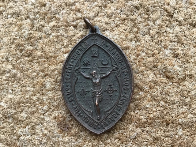 VINTAGE LAMB OF God Blessed Sacrament Religious Medallion 1862 pendant ...